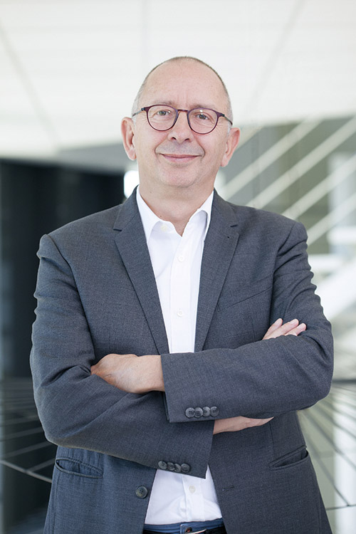 Comment AntemetA a réussi sa transformation pour devenir un acteur ...