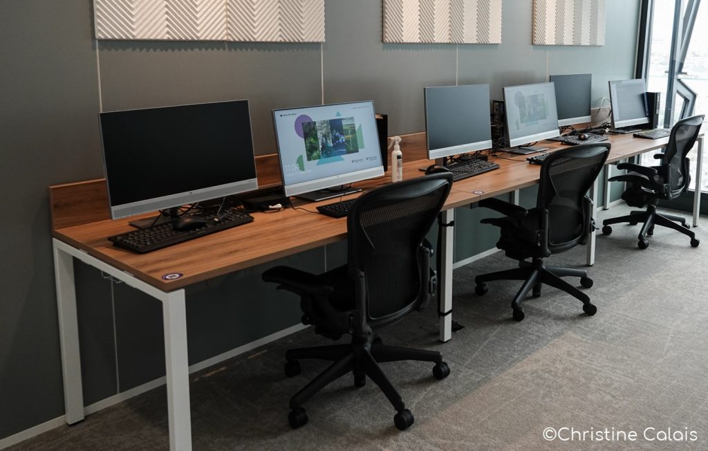 Immersion dans le nouveau siège du groupe BPCE : flex office et travail ...